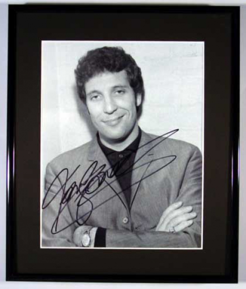 Tom Jones/Signed Photo/Framed/COA
