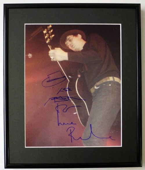 PETE DOHERTY/SIGNED PHOTO/FRAMED/COA