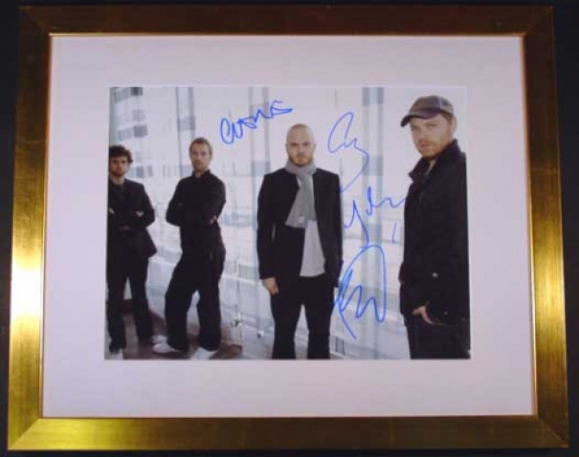 COLDPLAY/LARGE SIGNED PHOTO/FRAMED/COA
