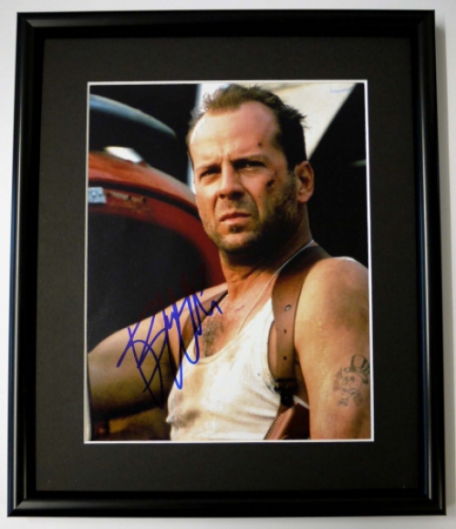 BRUCE WILLIS/SIGNED PHOTO/FRAMED/COA