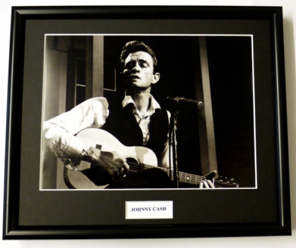 JOHNNY CASH/FRAMED PHOTO (5)